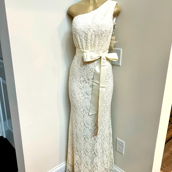 Juno | Dresses | Juno Ivory One Shoulder Lace Gown Dress | Poshmark